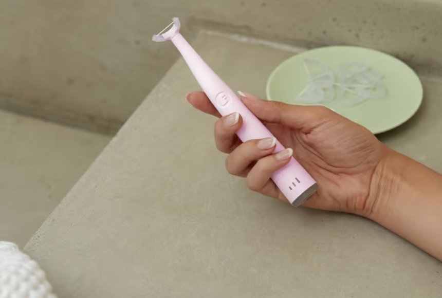 A Review On Flaus' Electric Flosser Starter Kit | SwingTechs